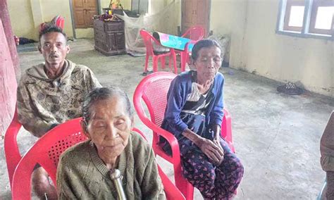 Dvb ပေါက်တောတွင် ဒေသခံအများအပြား ပိတ်မိနေ၊ မင်းချောင်းတံတားအနီး အသံမိုင်းဖောက်ခွဲ