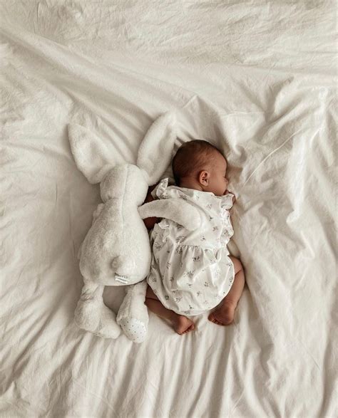 S N U G L I K E A B U G Baby Announcement Pictures Cute Baby Videos Baby