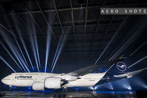 747 8i Lufthansa Flyer
