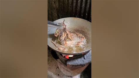 របៀបធ្វើត្រីបំពងជាមួយទឹកត្រីចុចអំពឹលទុំ Khmer Food Cooking Youtube