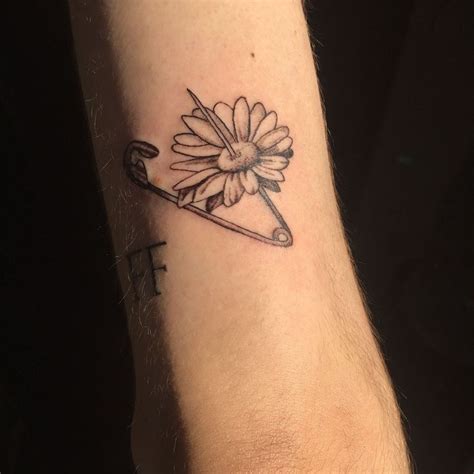 Idées De Tatouages Minimaux Marguerite Conception De Tatouage