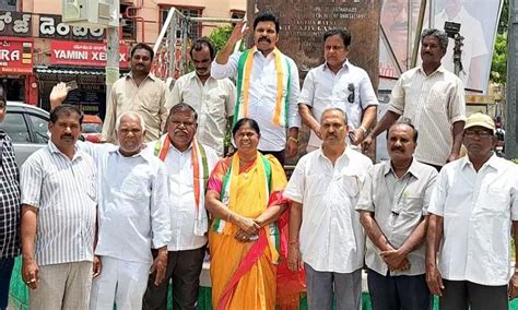 Tirupati Rich Tributes Paid To Former Pm Rajiv Gandhi
