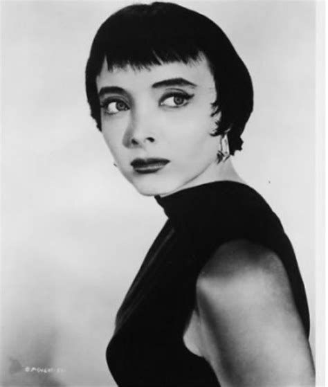 At The Movies Carolyn Jones