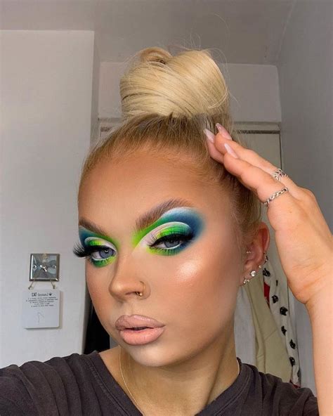 Unique Makeup Colorful Eye Makeup Creative Eye Makeup Face Art Makeup Makeup Eye Looks