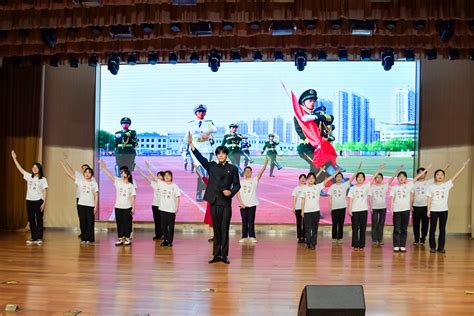 学校举行2022—2023学年度团内表彰大会 第五届“青马工程”培训班开班 汉江师范学院 新闻网