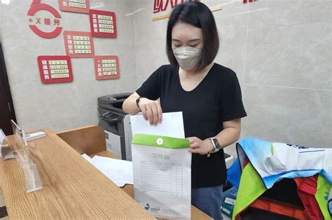 答疑解惑、代跑代办金海街道用“妈妈式服务”优化营商环境，为招商企业减负增速！