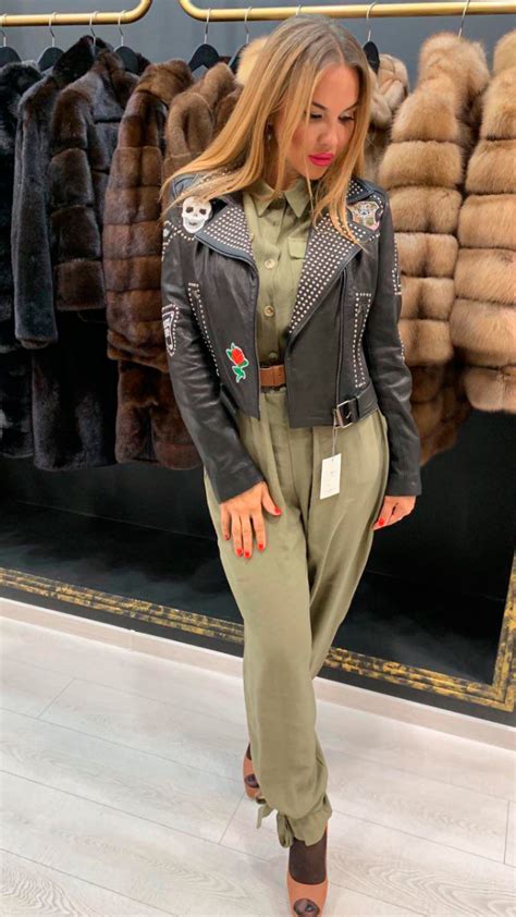 Кожаная курточка с узорами по цене 7500 грн в Киеве Украине 56987