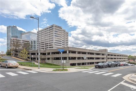 The Trillium Apartments In Tysons Va