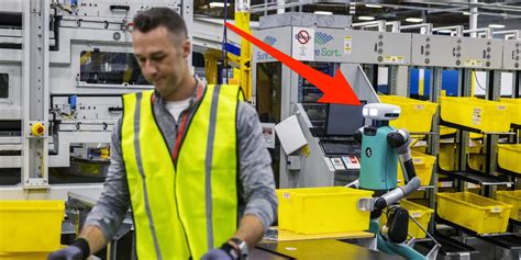 Amazons Warehouse Robots Will Eventually Cost 3 Per Hour To Operate Business Insider