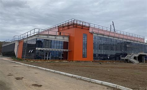 Спорт цогцолбор дизайн материал нийлүүлэлт шилэн фасадын угсралтын гүйцэтгэл