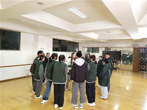 嘉定 嘉定一中 依托文教结合 点亮戏剧人生艺术家高水平学生艺术团导师计划圆满完成