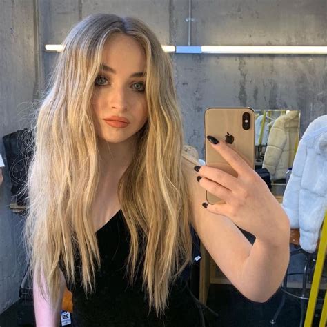 Pin Em Sabrina Carpenter