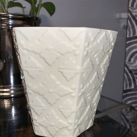 Yankee Candle Accents Yankee Candle Electric Wax Tart Melt Warmer