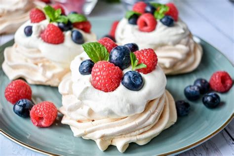 Mini Pavlovas With Fresh Berries Ursalicious