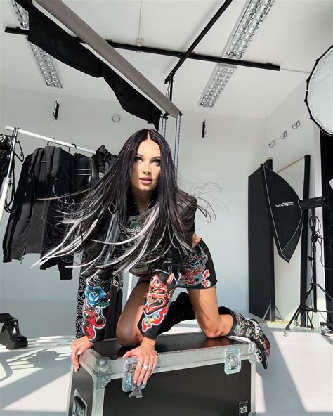 Daria Zaritskaya Style Clothes Outfits And Fashion Celebmafia