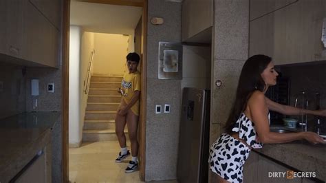 Stepmother Is Seduced By Her Stepson Who Lets Himself Be Carried Out By