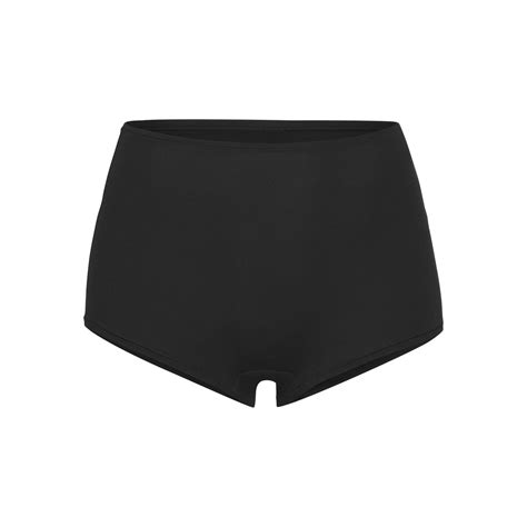 Kendall Jenner Wore The 22 Underwear With 1000 Reviews Who What Wear