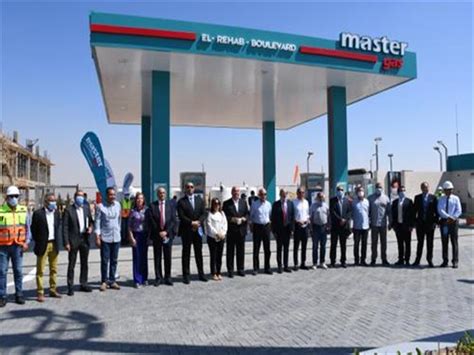 القلعة تفتتح أول محطة لتموين السيارات بالغاز في شيل أوت بالقاهرة