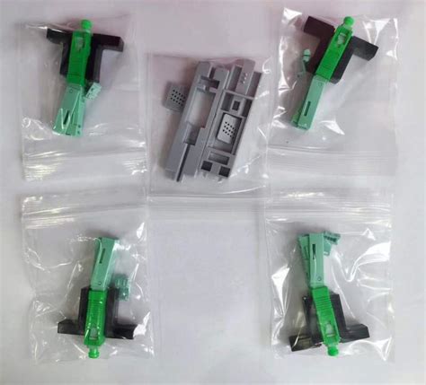 100pcs 고품질 Scapc Sm 단일 모드 광 커넥터 Ftth 도구 콜드 커넥터 도구 광섬유 임베디드 고속 커넥터 통신 장비