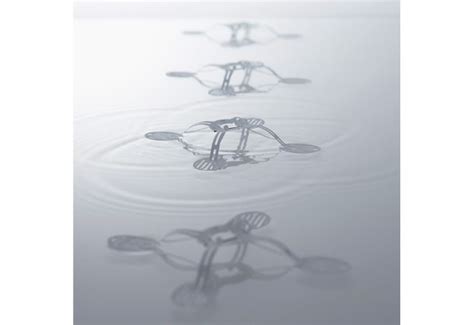 Floating Compass Design By 山中俊治 Compass Floating Design