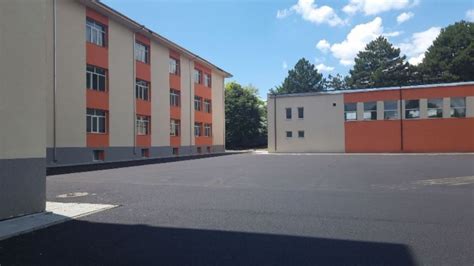 Обновиха Гимназията по ветеринарна медицина и земеделие в Лозница по европроект Eufunds