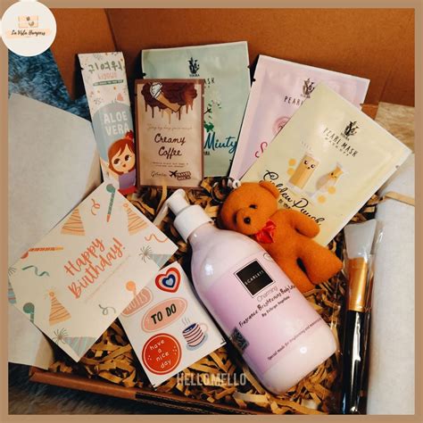 Jual Hampers Skincare Box Wisuda T Custom Hampers Shopee Indonesia