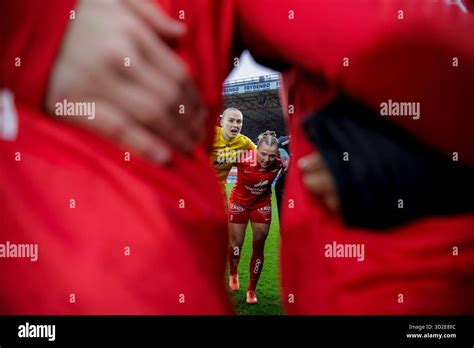 Bergen 20251101 Branns Goalkeeper Selma Panengstuen And Karoline