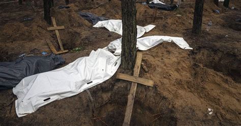 Поховання в Ізюмі свідчать про те що звірства росіян у Бучі не були аномалією — Isw