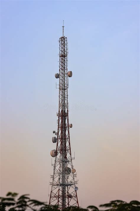 Detail Of Transmitting And Radio Antenna Tower Steel Structure Frame For Modern Metal Building