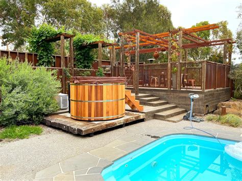 Cedar Hot Tub Medium Sproutwell Greenhouses