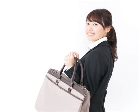 大学1、2年生600人が選ぶ「就職したいと思う企業・業種」ランキング発表 4位「任天堂」3位「グーグル」…1位と2位は？ オトナンサー