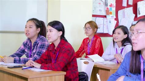 Рояаль Олон улсын их сургууль Youtube