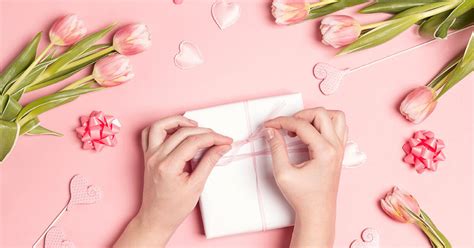 15 საგაზაფხულო საჩუქარი 3 და 8 მარტისთვის რომელიც დედას ნამდვილად მოეწონება All Time