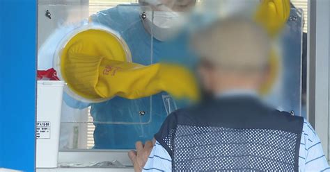 속보 코로나19 어제 114명 확진누적 2만6385명