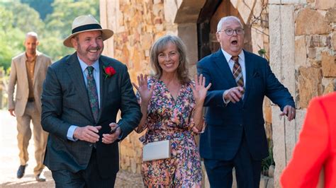 Neighbours Makes Long Awaited Return With Huge Wedding Twist As First Episode Drops Mirror Online