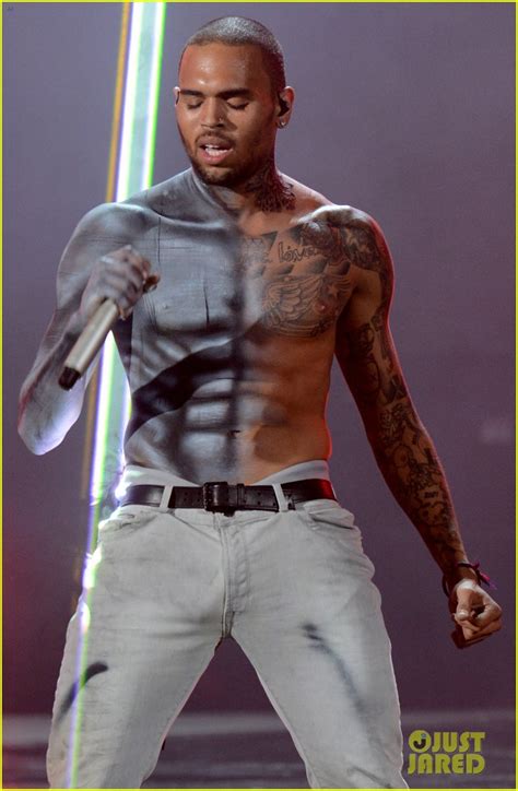 Chris Brown Shirtless For Bet Awards Performance Photo 2681926