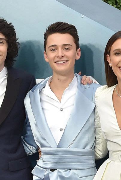 Lo Que Sospechábamos De Millie Bobby Brown Y Noah Schnapp En El Set De