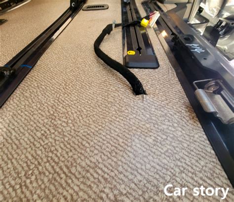 스타리아 투어러 11인승 단독 시트 라운지 9인승 실내 구조로 변신 2열 레일 연장 및 개조 가죽 시트 교체 2 3열 리클라이닝 180도 의자 바닥 모노륨 서울