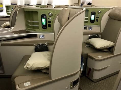 Flight Review Eva Air Er Business Class Vancouver To Taipei Pointswise