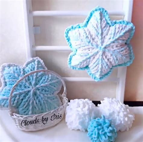 Подушка снежинка без спиц и крючка из пряжи Alize Puffy