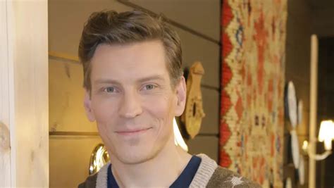 Antti Holma Tähdittää Keväällä Komediasarjaa Yhdessä Kari Ketosen Kanssa