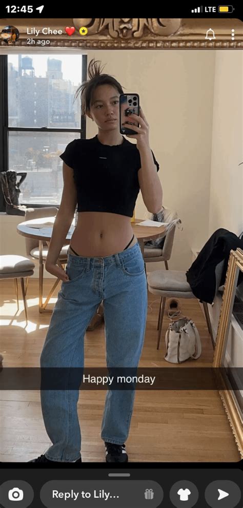 Lily Chee Showing Off On Snap R Lilychee18