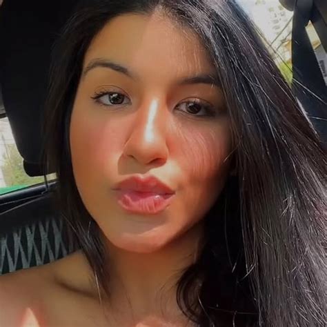 Leticia Cotrim Le Cotrim • Threads Say More