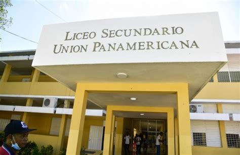 Padres Piden Actuar Por V Deo Sexo En Liceo