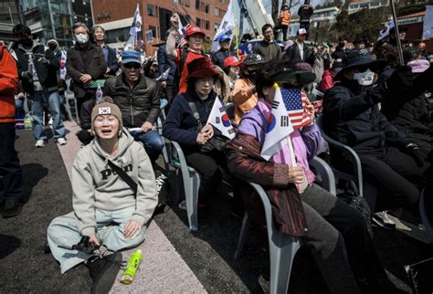 일본 언론 윤 전 대통령 파면 긴급 타전… 한일 관계 변수