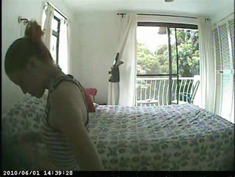 Hcm Voyeur Fingering Herself While Reading A