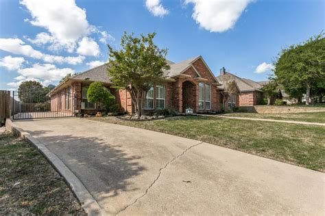 109 Bremen Dr Hurst Tx 76054 Mls 20285779 Coldwell Banker