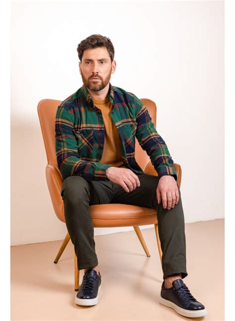 Сорочка чоловіча в клітинку