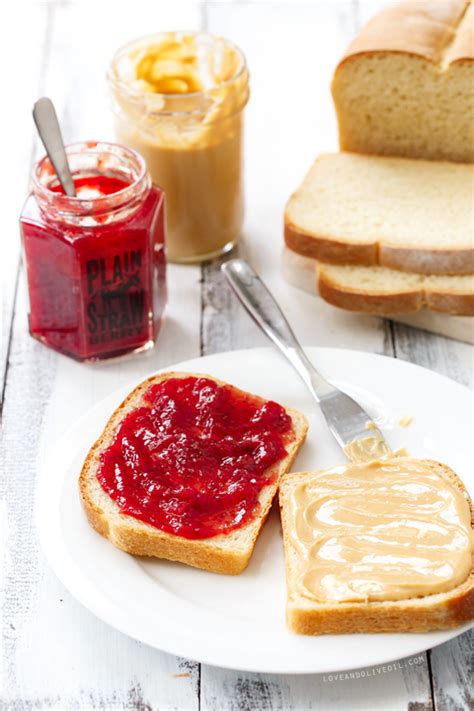 How To Cook A Peanut Butter And Jelly Sandwich