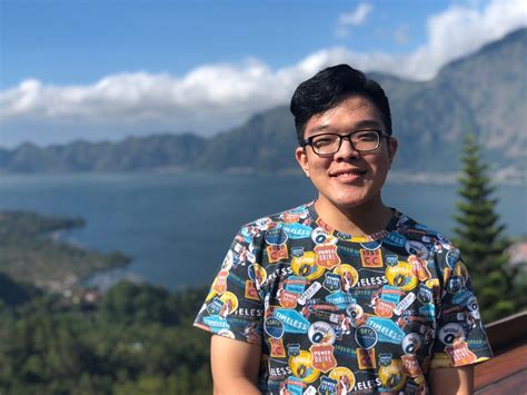 Ignatius Ivan Medium